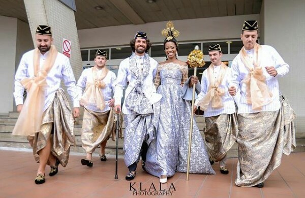 Photos: White groom and his men rock Efik traditional attire to his ...
