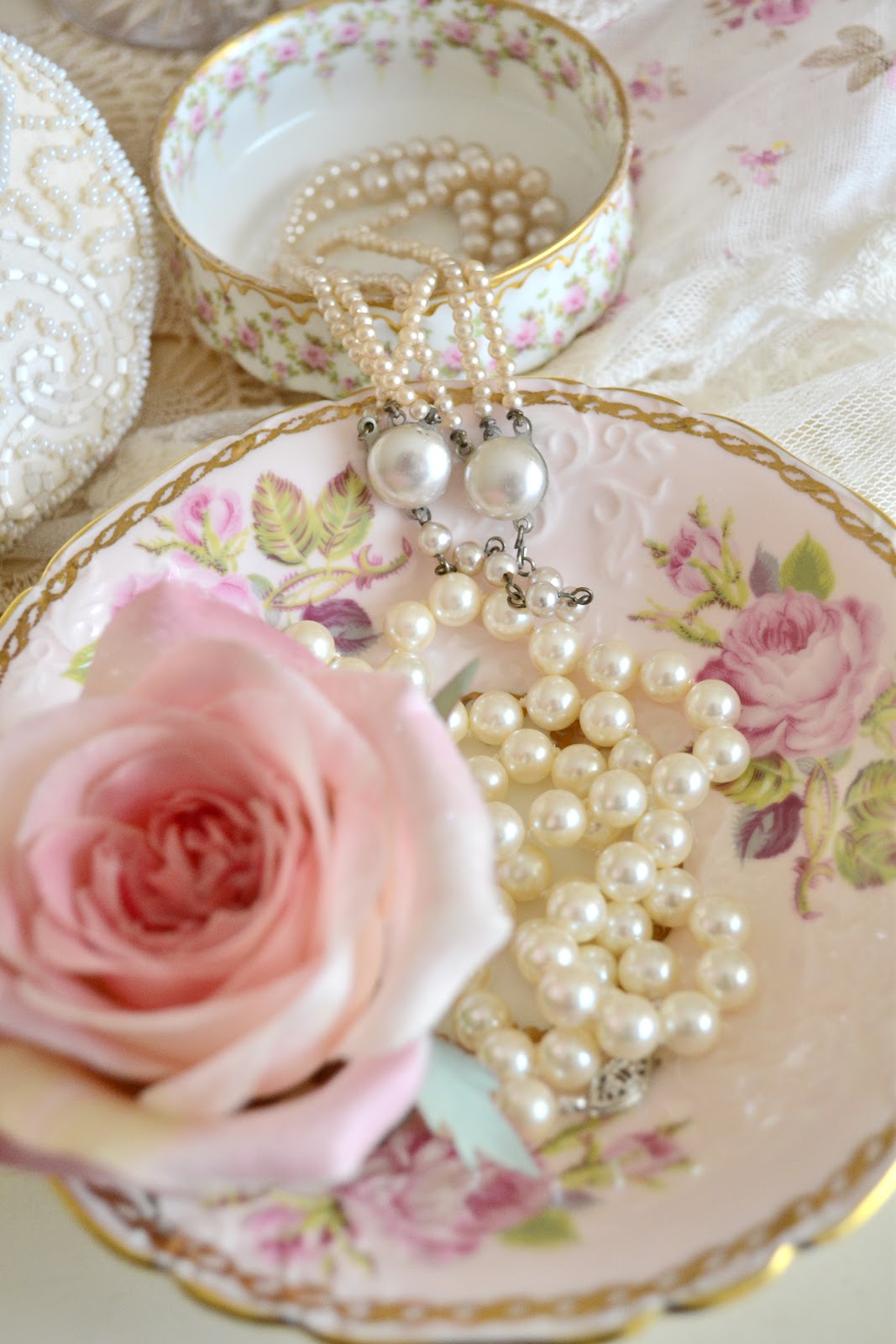 Jennelise: Vintage Accessories