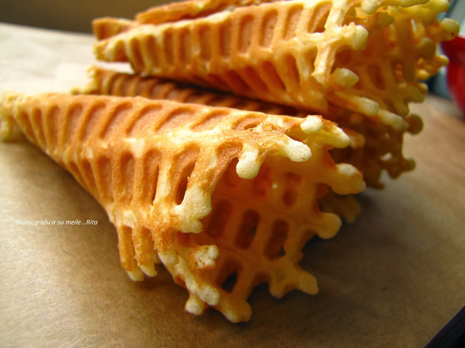 Ritos receptai : Naminiai vafliai ir namai kvepiantys vanile...