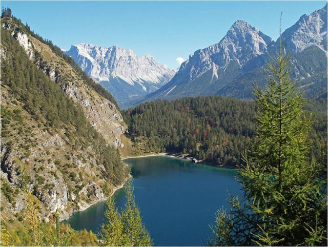 Tirol - Uma região encantadora VIAJAR é alargar os nossos horizontes ...