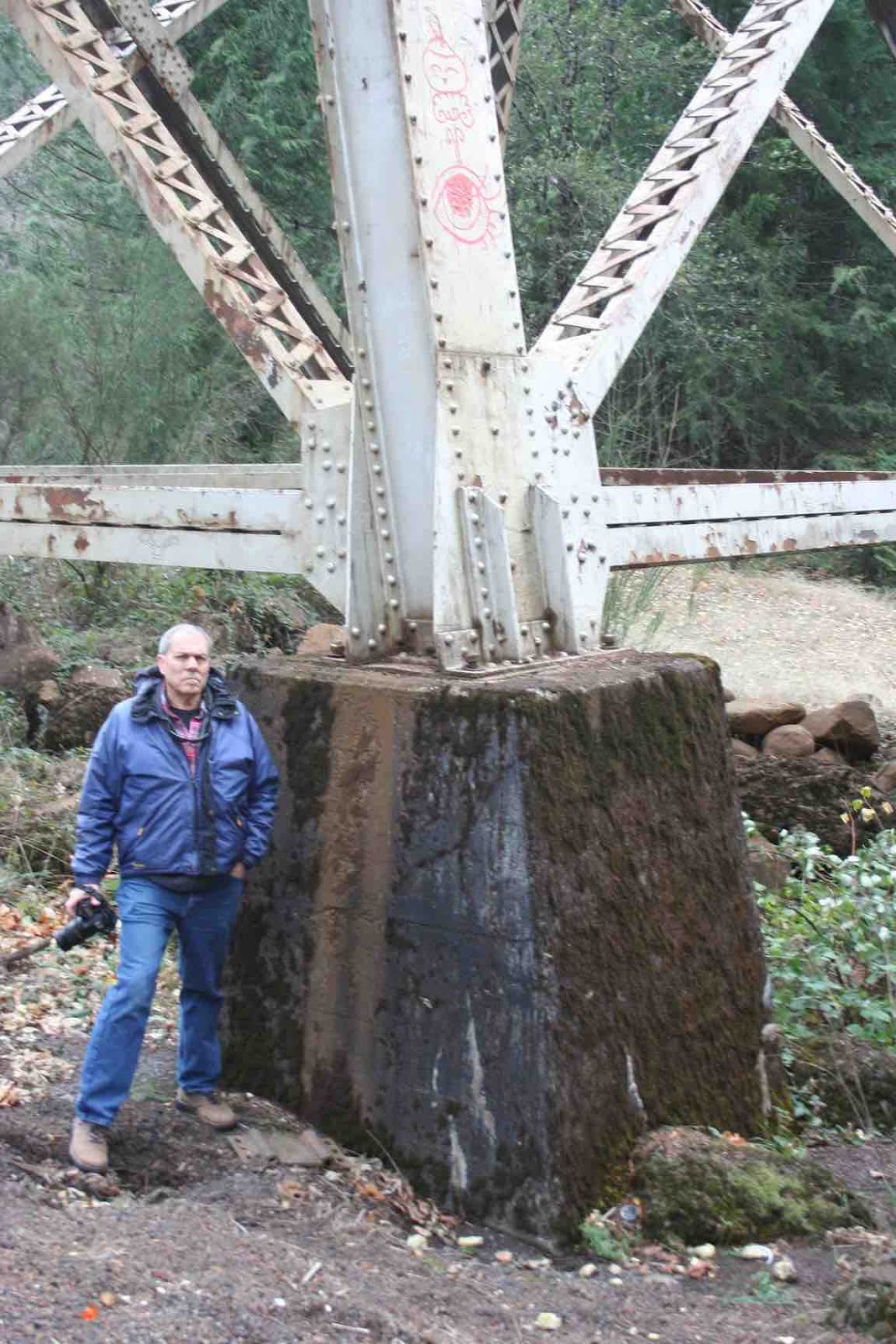 Southern Pacific Cascade Line: SALT CREEK TRESTLE – 3 – UNDERPINNINGS