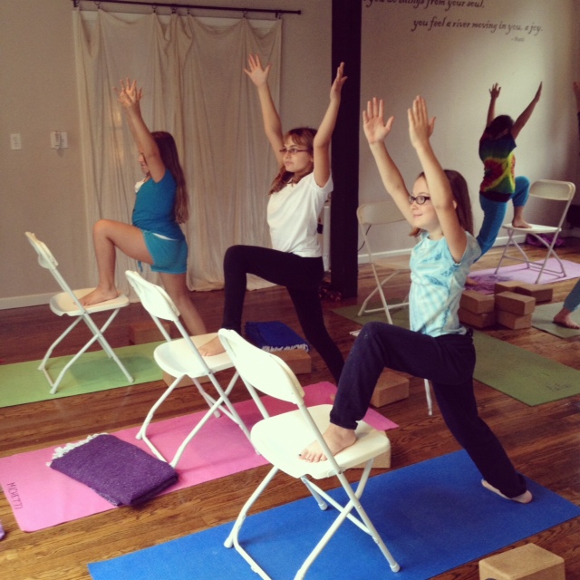 Alluem Kids: Chair Yoga