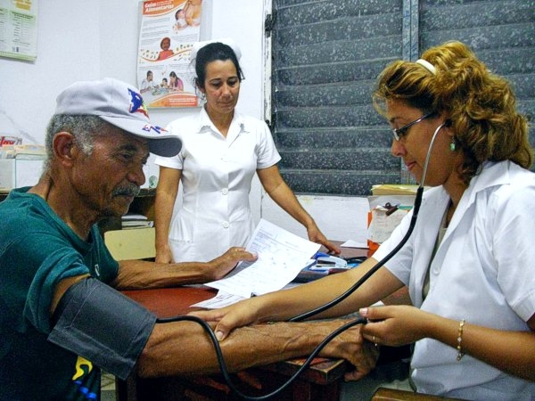 In Defense of Communism: Socialism and Health: Family medicine in Cuba ...