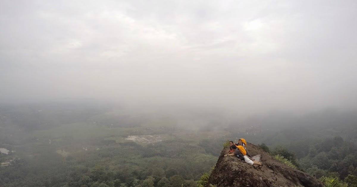 SETAPAK KECIL: Gunung Munara - One Day One Hiking