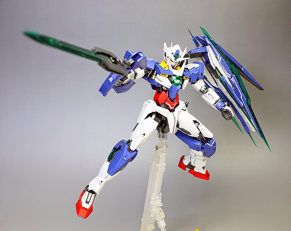 GUNDAM GUY: MG 1/100 GNT-0000 00 QAN[T] Full Saber - Painted Build