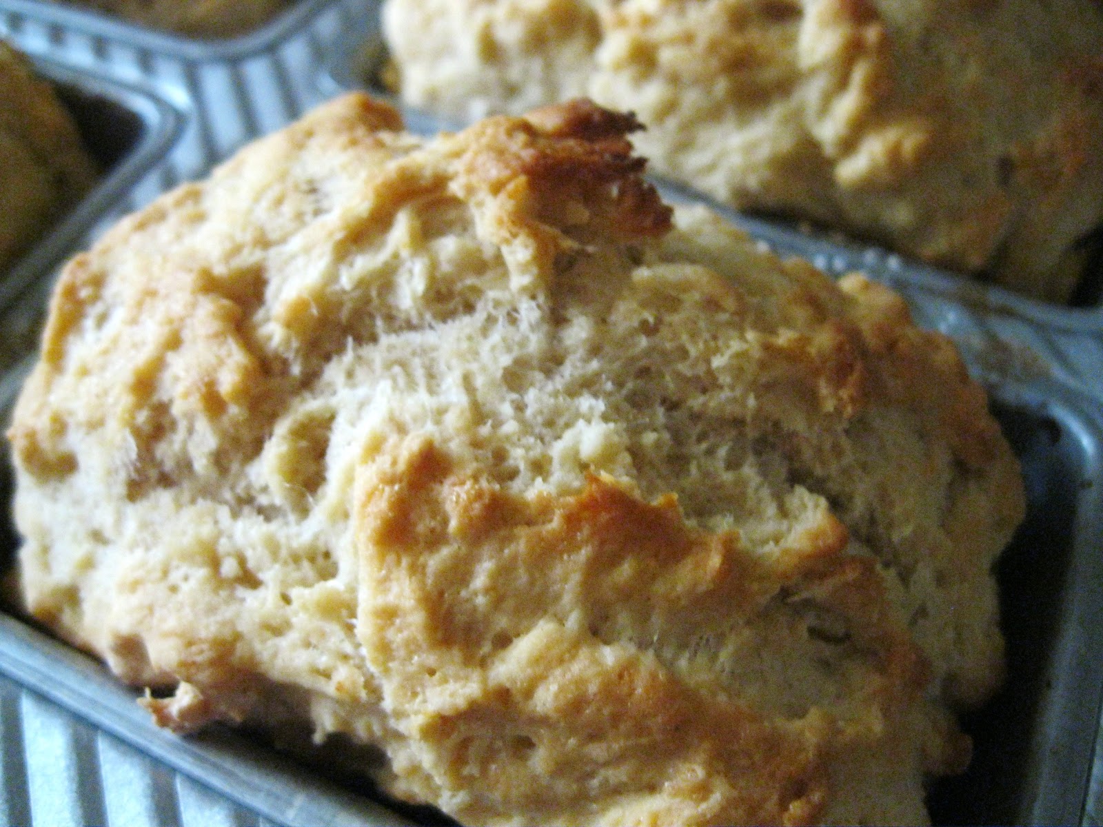 Chewy Morsels: Easy Beer Bread