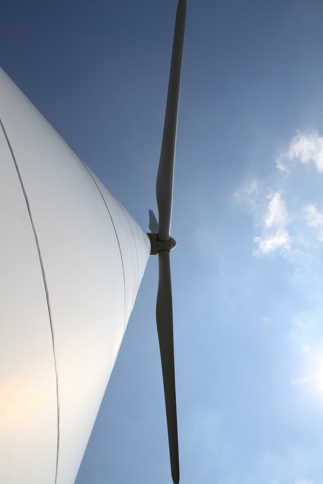 "Broadcast Wind" Blog Spot: Up Close - GE 1.5 MW WTG - Wind Turbines on ...