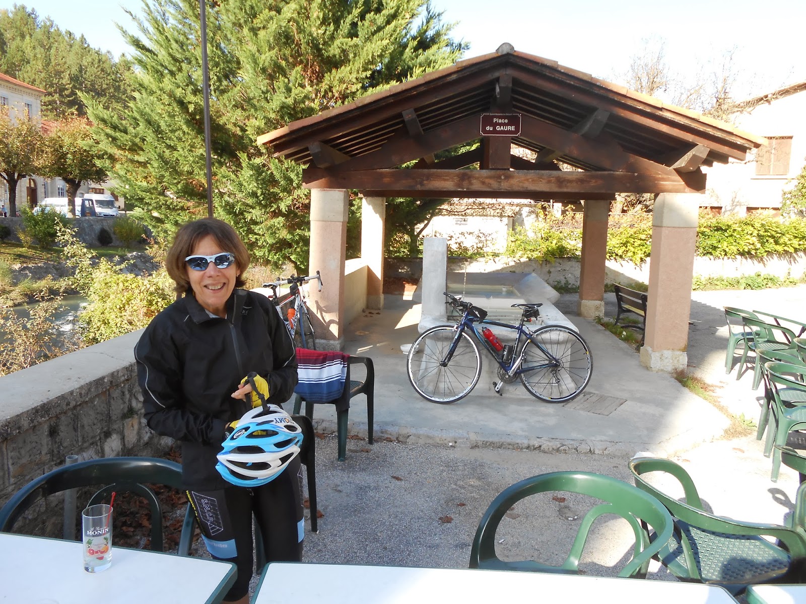 Vélo - VTT avec Claude et Marie-Ange: VALLÉE DE LA ROANNE ET COLS ...