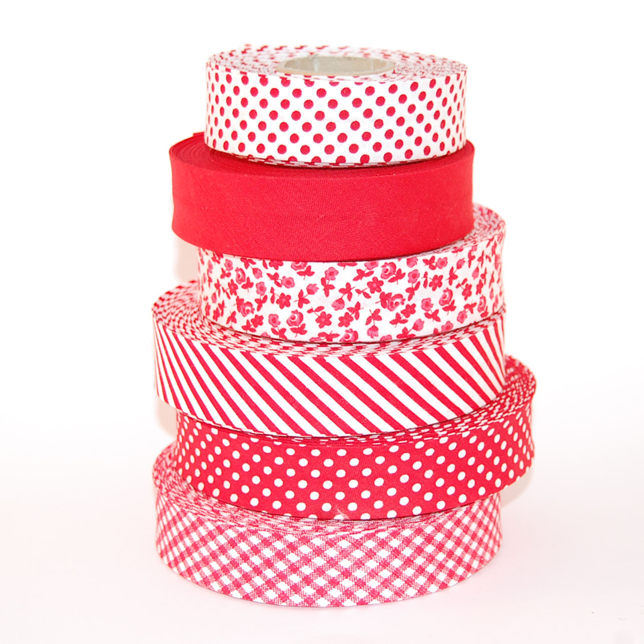 BLONDE DESIGN: A Rainbow of Bias Binding Giveaway