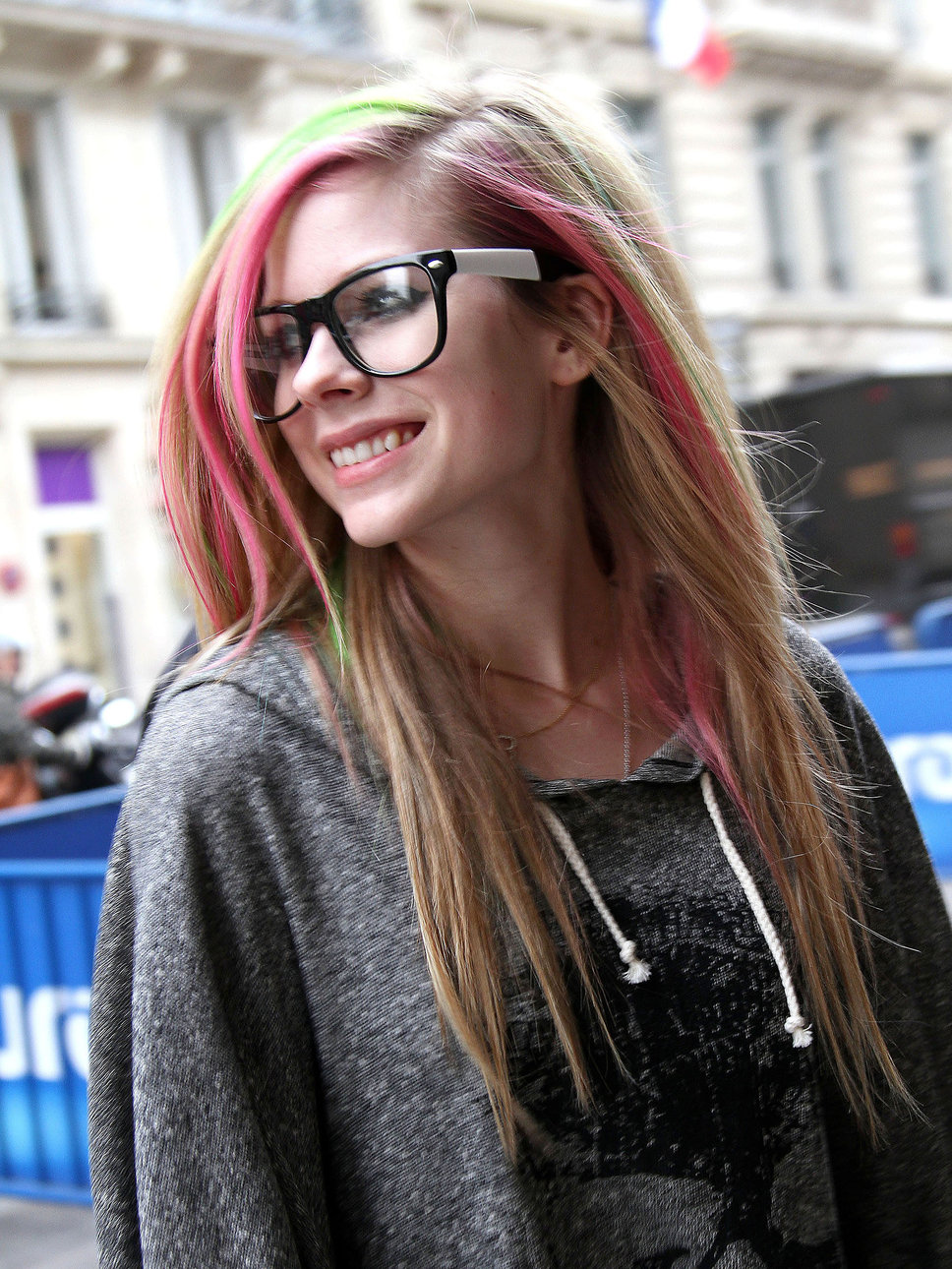 Hairstyles & Haircuts: Avril Lavigne Hair - Avril Lavigne Biography