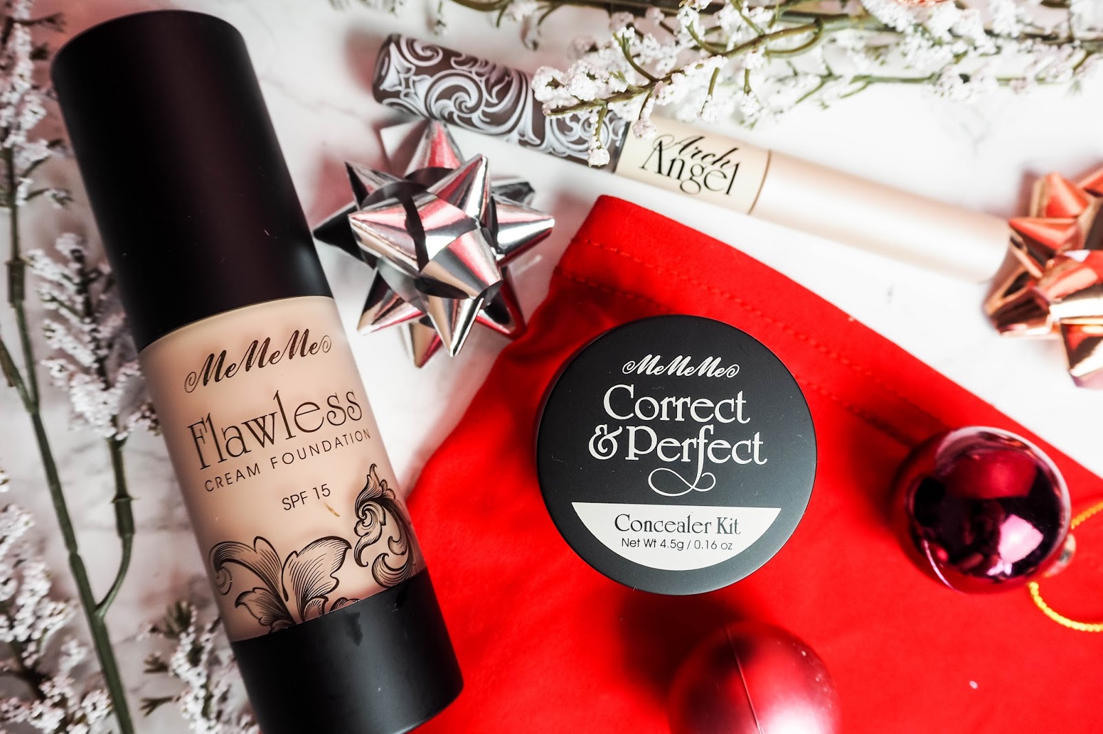 A MeMeMe Cosmetics Christmas beauty makeup look - The Violet Blonde