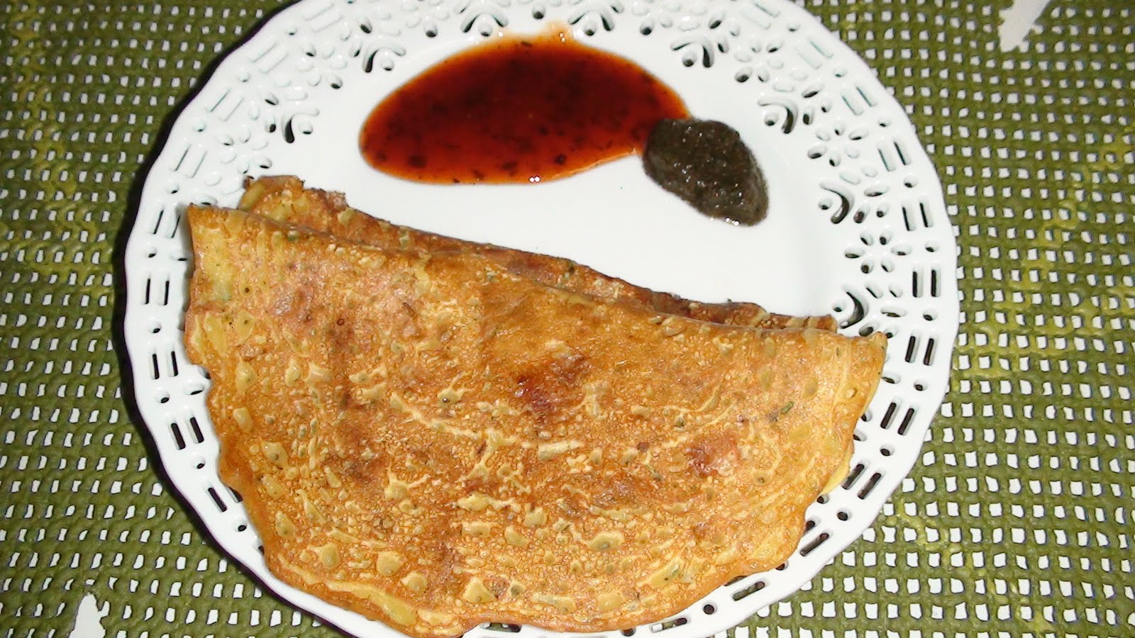 Simple Indian Recipes: Ravyache dhirde (Semolina Pancake)