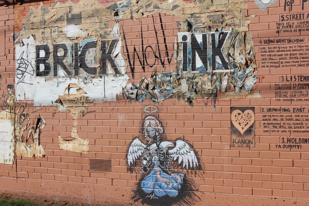 Green Gourmet Giraffe: Yong Green Food: a raw adventure and more street art