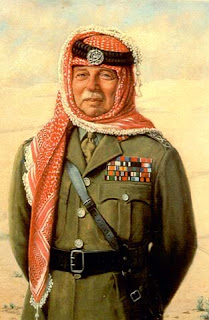 Aclarando: Glubb Pasha, comandante general de la Legión Arabe.