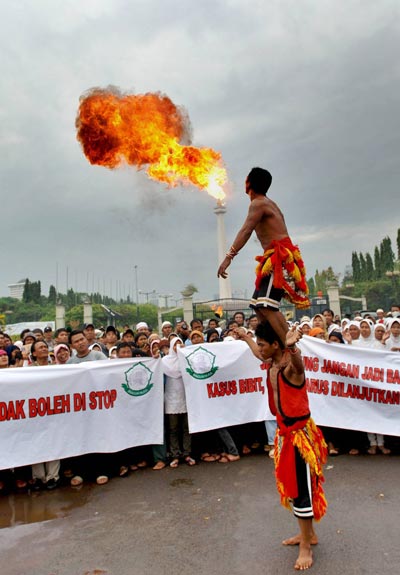 REOG PONOROGO JAKARTA: ATRAKSI SEMBUR API (Tambahan)