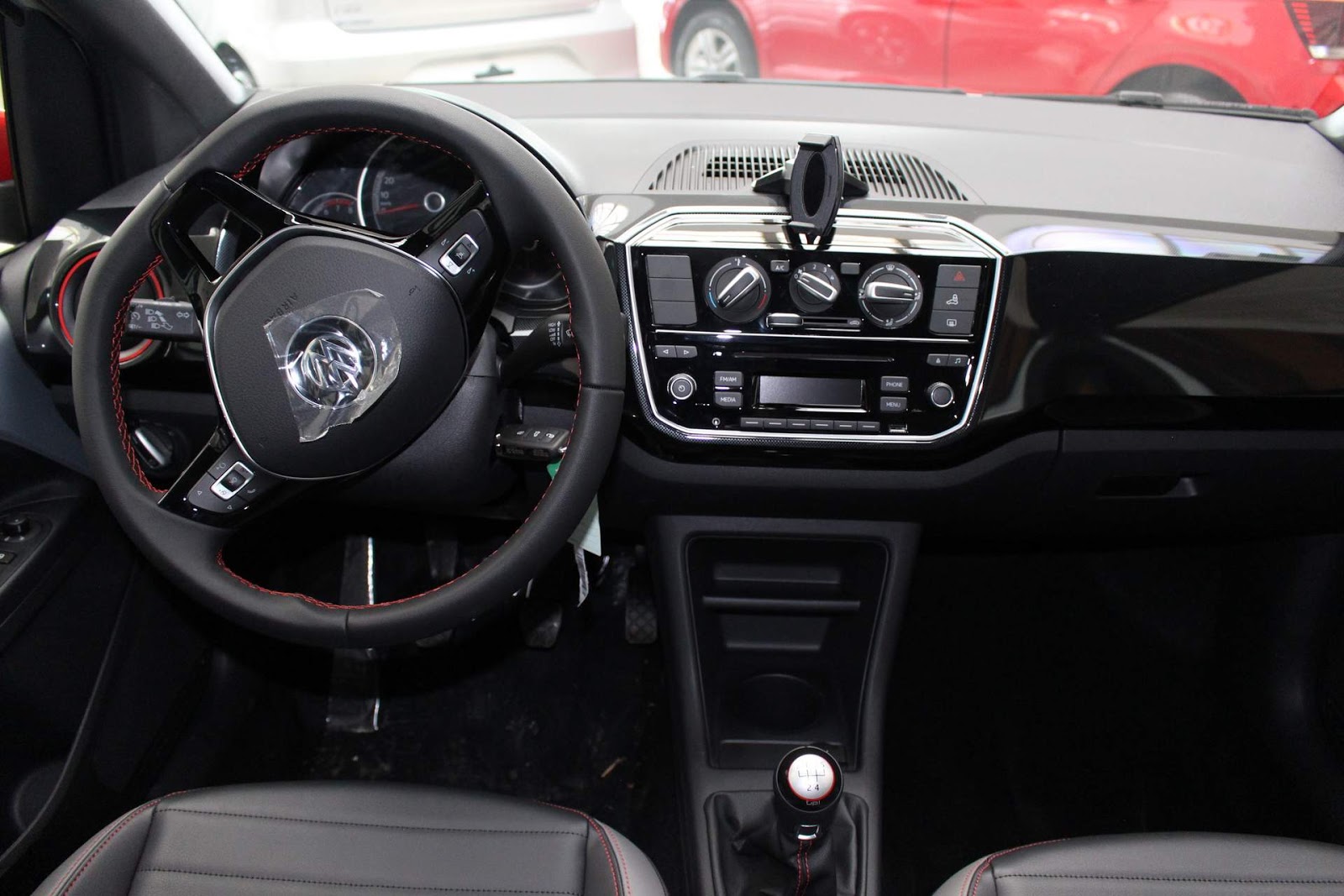 VW Up! 170 TSI 2019: preço, consumo, detalhes - vídeo