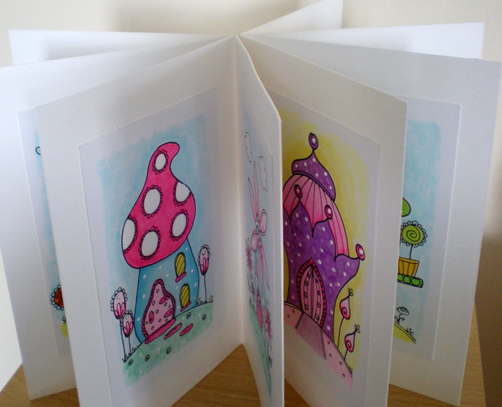 dots 'n' doodles: Handmade art book of whimsical houses