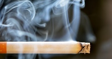 El humo del cigarro provoca sordera a fumadores pasivos, revela estudio
