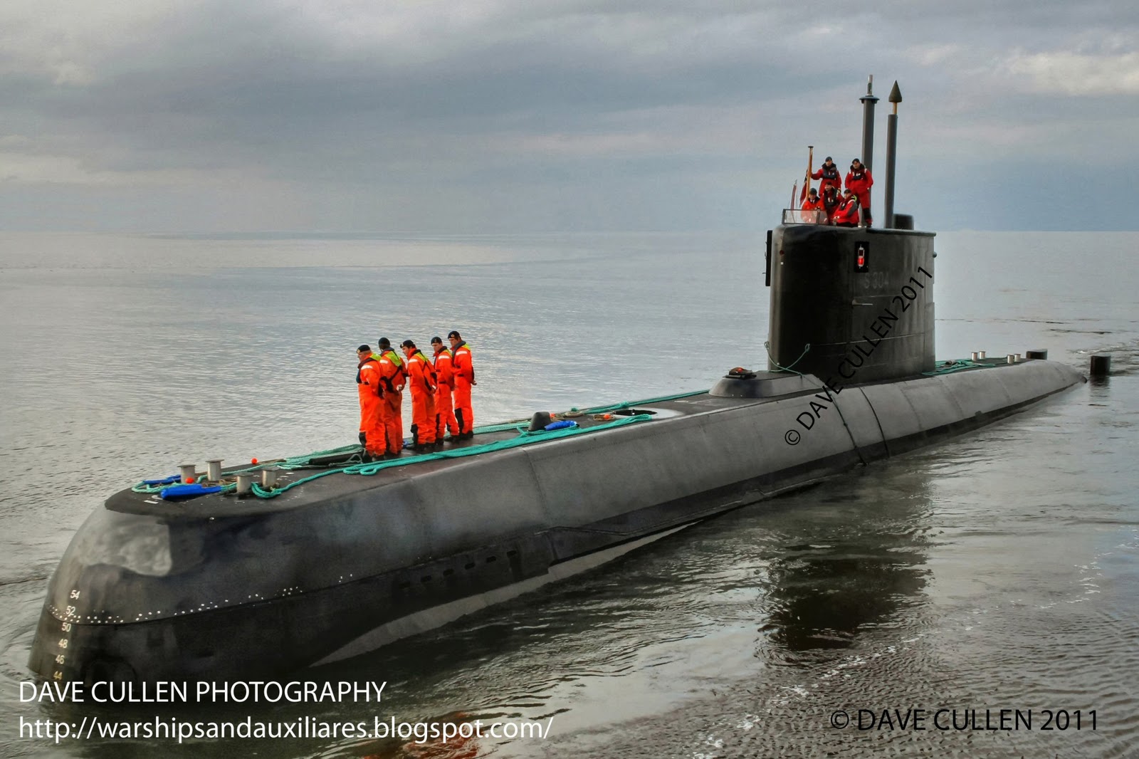 Warships and Auxiliaries: KNM UTHAUG