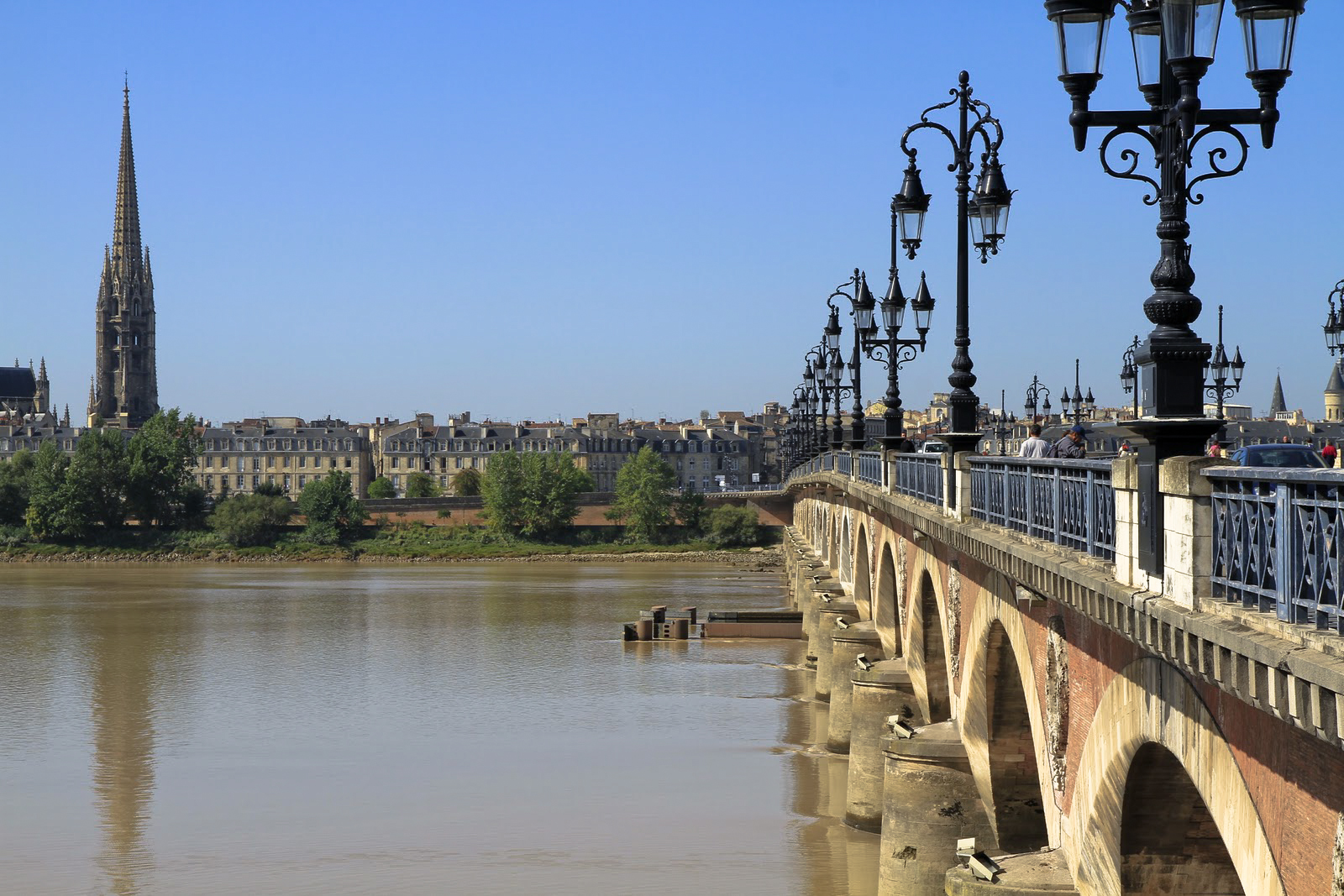 Bordeaux et ses environs: Le pont de pierre
