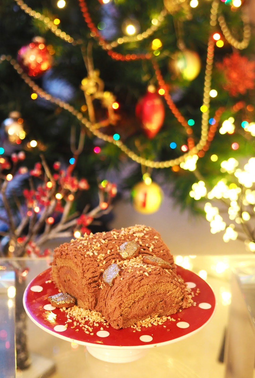 Gingerbread Yule Log Recipe | Katie Kirk Loves