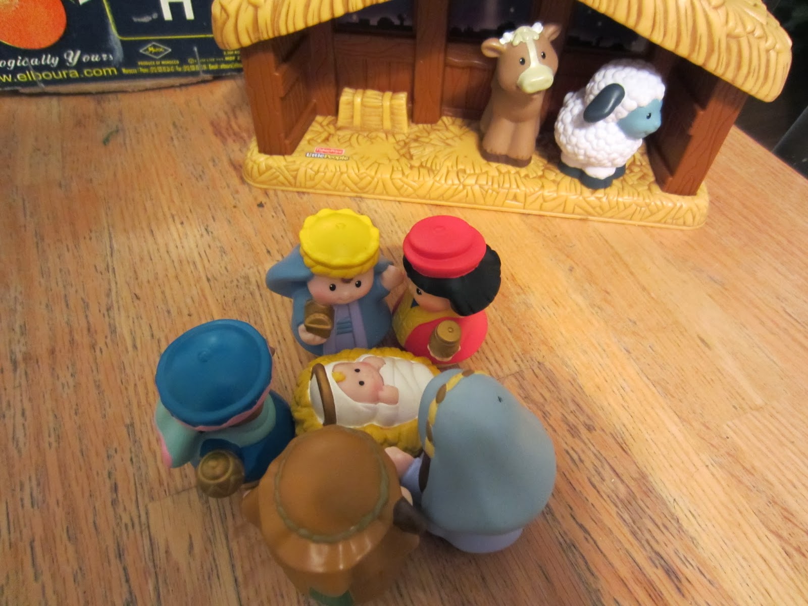 Splendor in the Home: Ideas for Keeping Advent and Christmas Holy