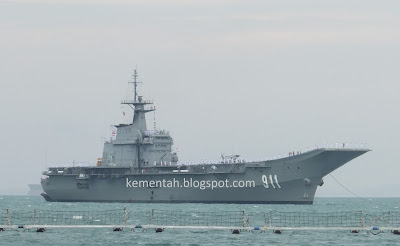 Senang Diri: Royal Thai Navy aircraft carrier HTMS Chakri Naruebet ...