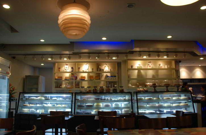 Calea's Cakes ~ She Wanders24