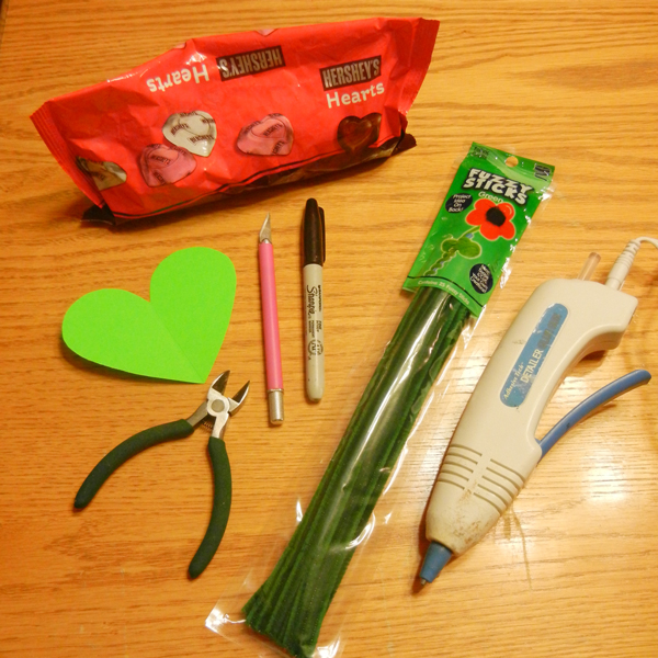 Turbos-n-Tiaras Couture and Crafts: Space Alien Valentine Card Template