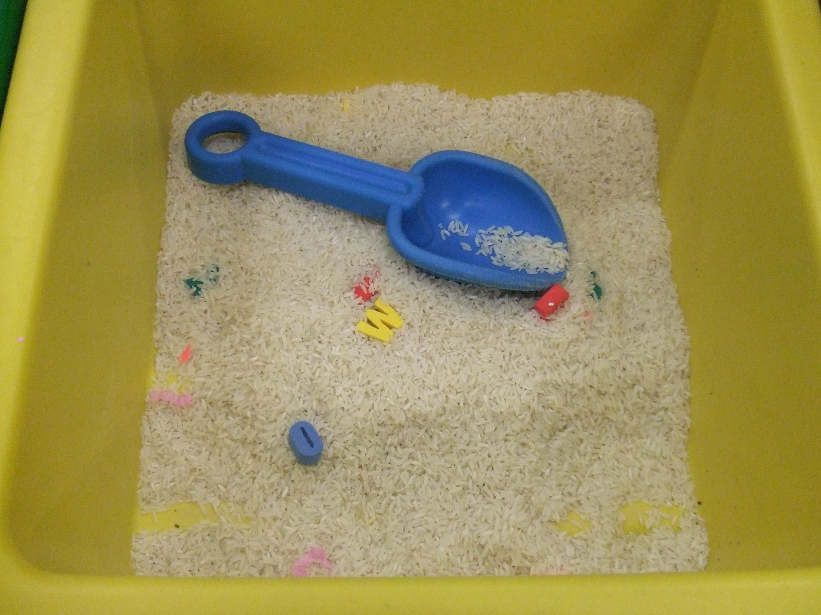 Cachey Mama's World of Learning: Rice Sensory Table