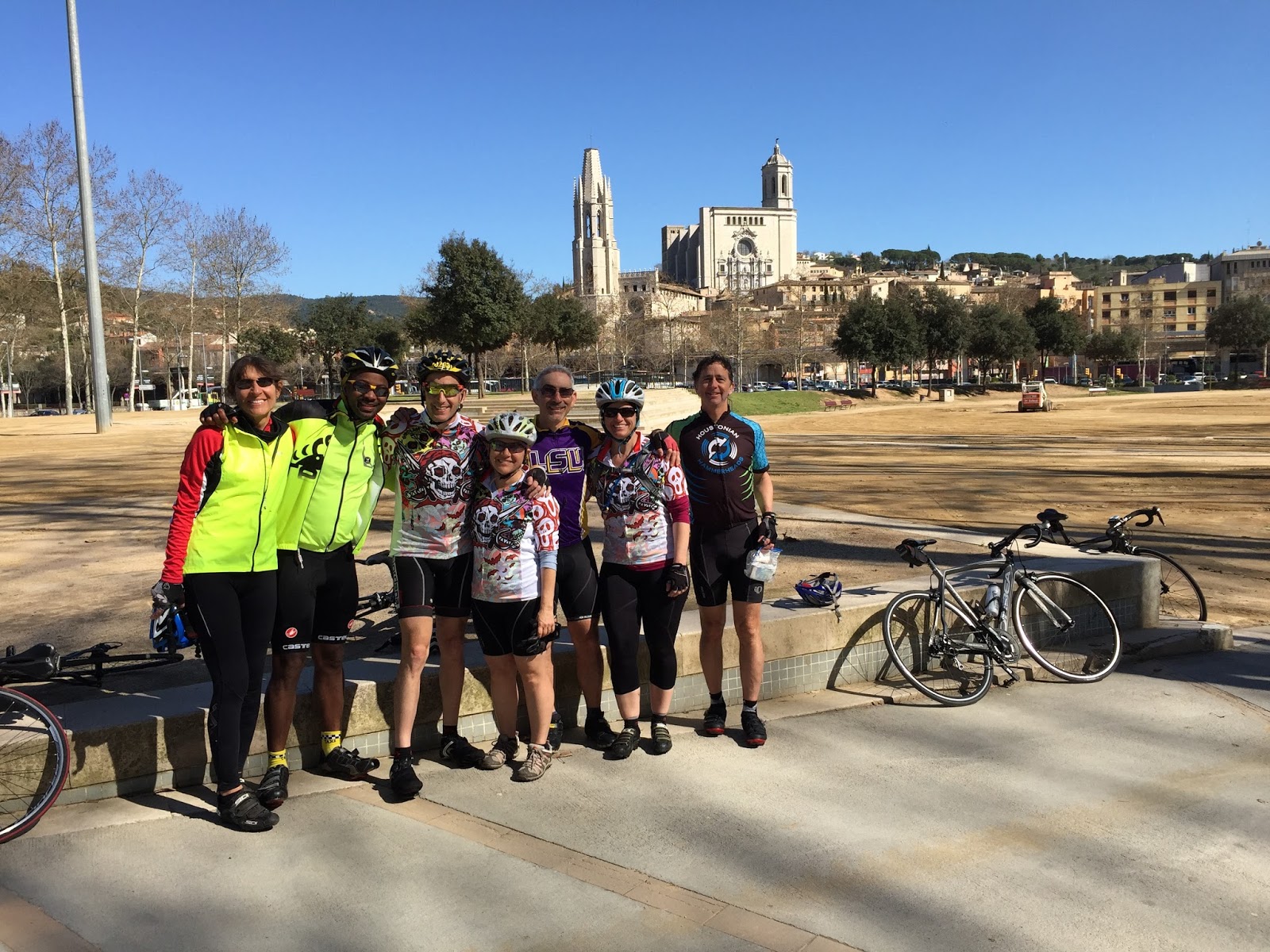 Montefusco Cycling: Road Cycling in Girona