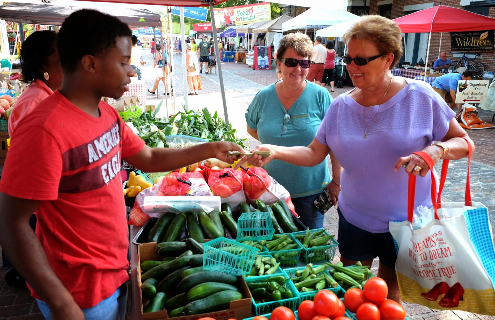 Final Vision: a day at the market