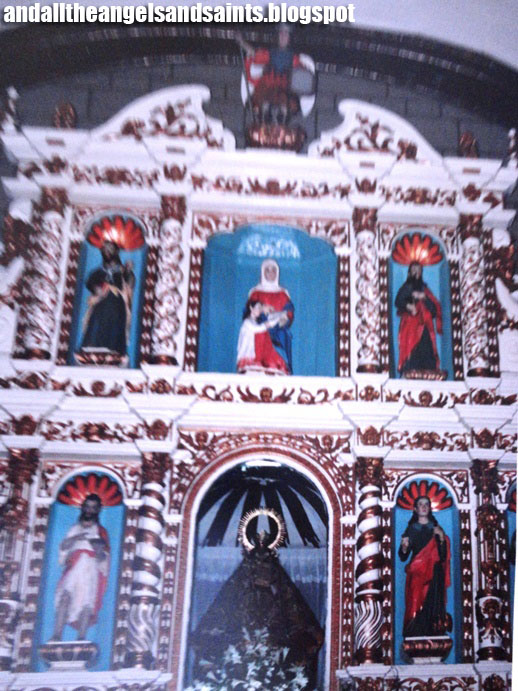 AND ALL THE ANGELS AND SAINTS: 286. THE SANTOS IN THE RETABLO OF STA ...