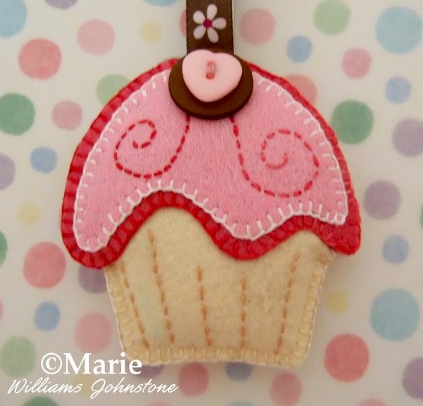 CraftyMarie: Felt Cupcake Tutorial for a Cute Brooch Pin