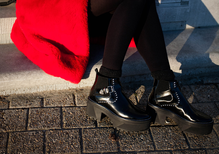 Red fur coat and platform boots - INSOMNIA