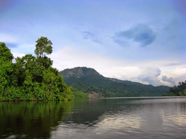 Bersia Lake ~ Fish On...!!!