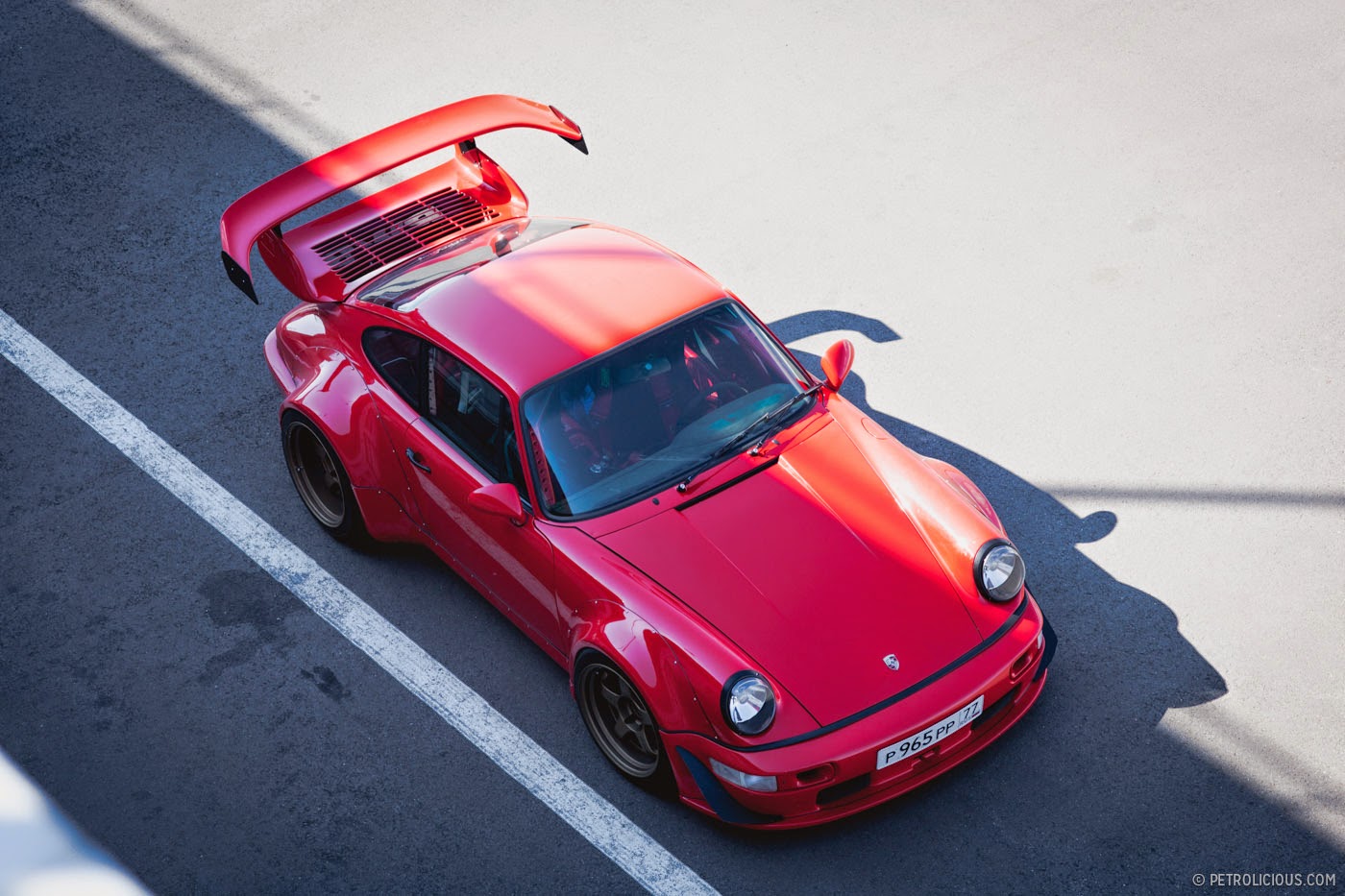 STANCE TRANSLATOR: RWB Porsche 911 как образец современного безумия.