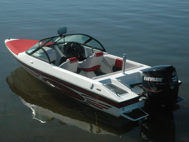 Dyna-Ski Boats: Dyna-Ski 17.6 Open Bow Pictures including interior shots