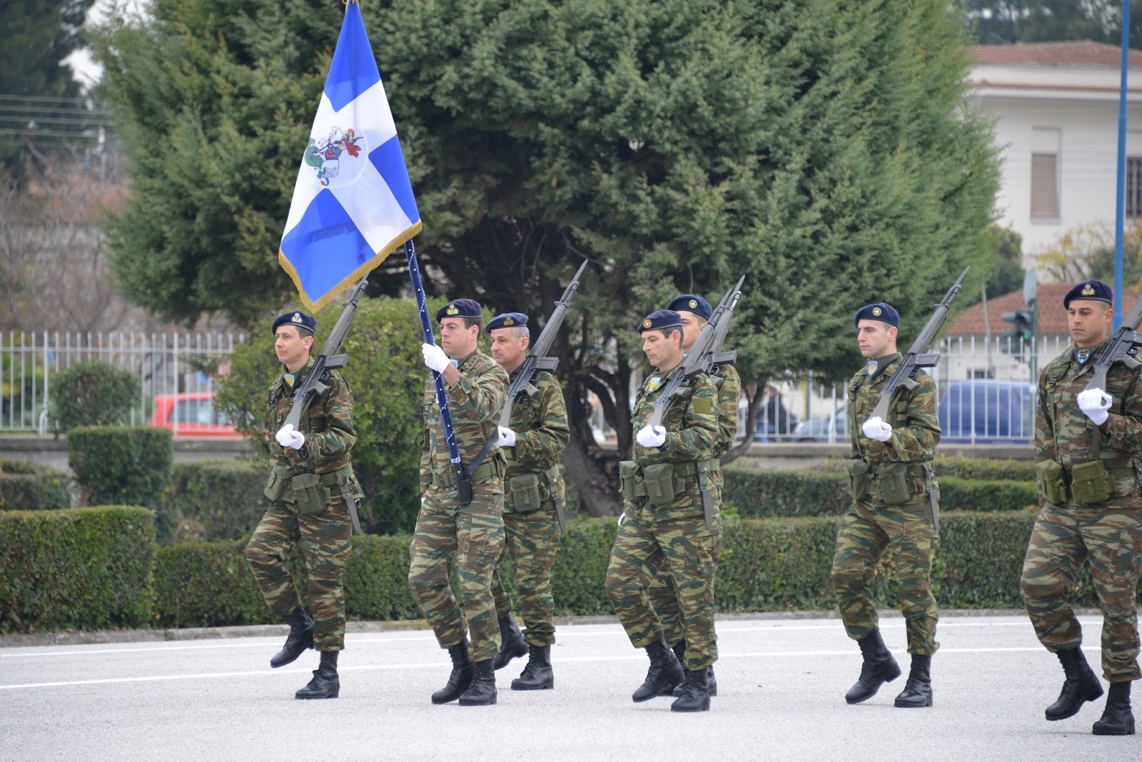 Τελετή παράδοσης πολεμικών σημαιών στην 1η Στρατιά, το Γ’ ΣΣ, το Δ’ ΣΣ ...