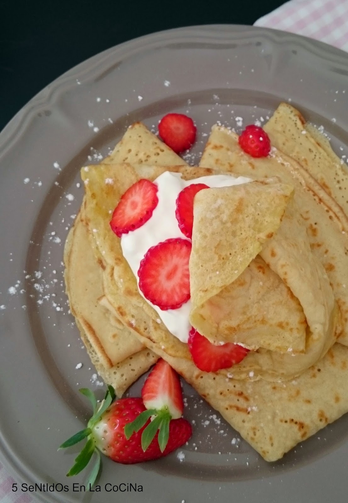 5 SeNtIdOs En La CoCiNa: Crêpes con nata y fresas