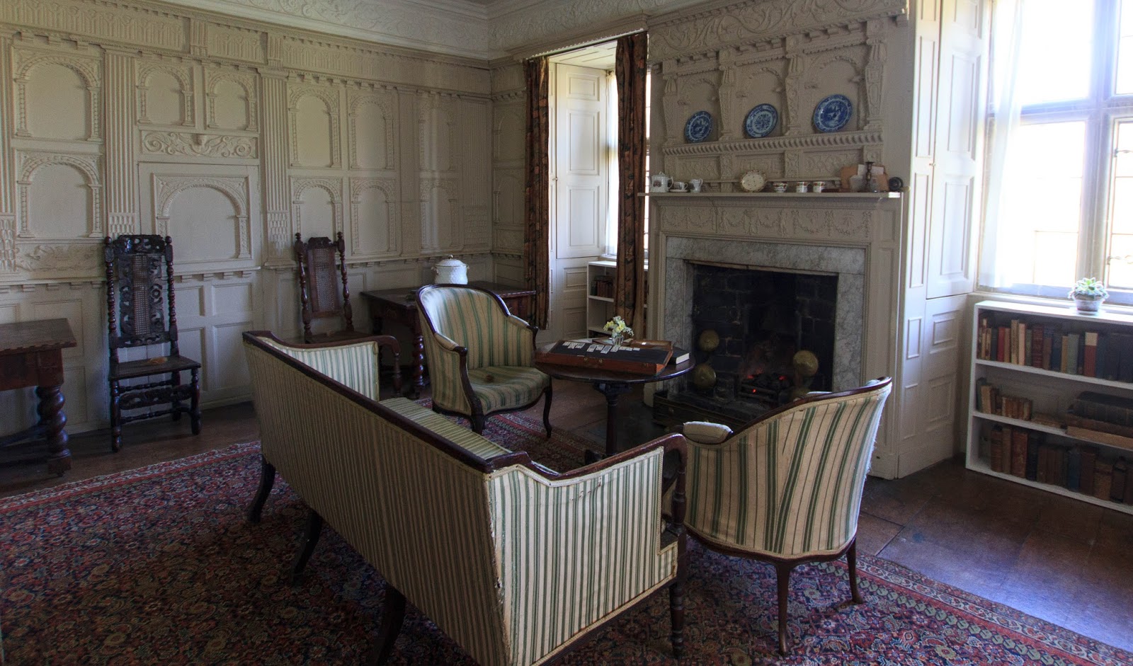 Escapes and Photography: Spring at Chastleton House