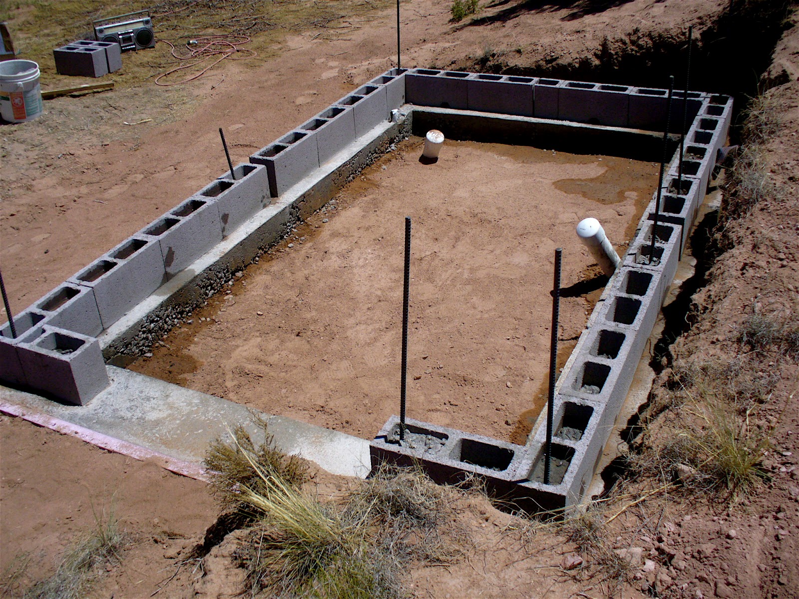 Alt. Build Blog: Building A Well House #1: Rubble Fill Foundation