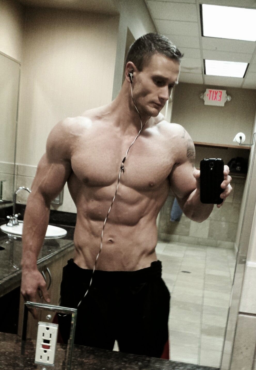 Bodyspace Junction: Thomas Delauer