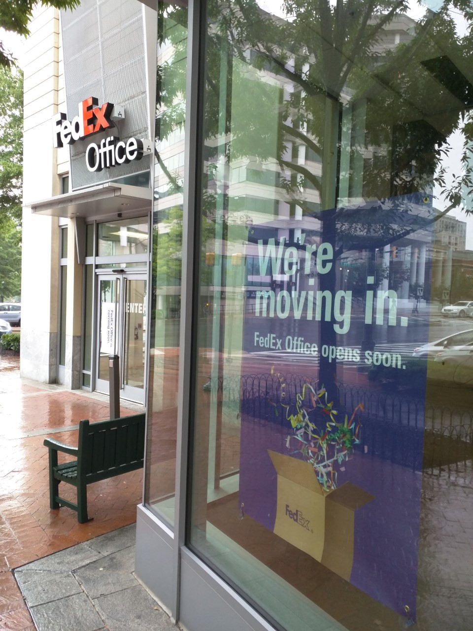 East MoCo: FedEx Office store installs sign in Silver Spring (Photos)