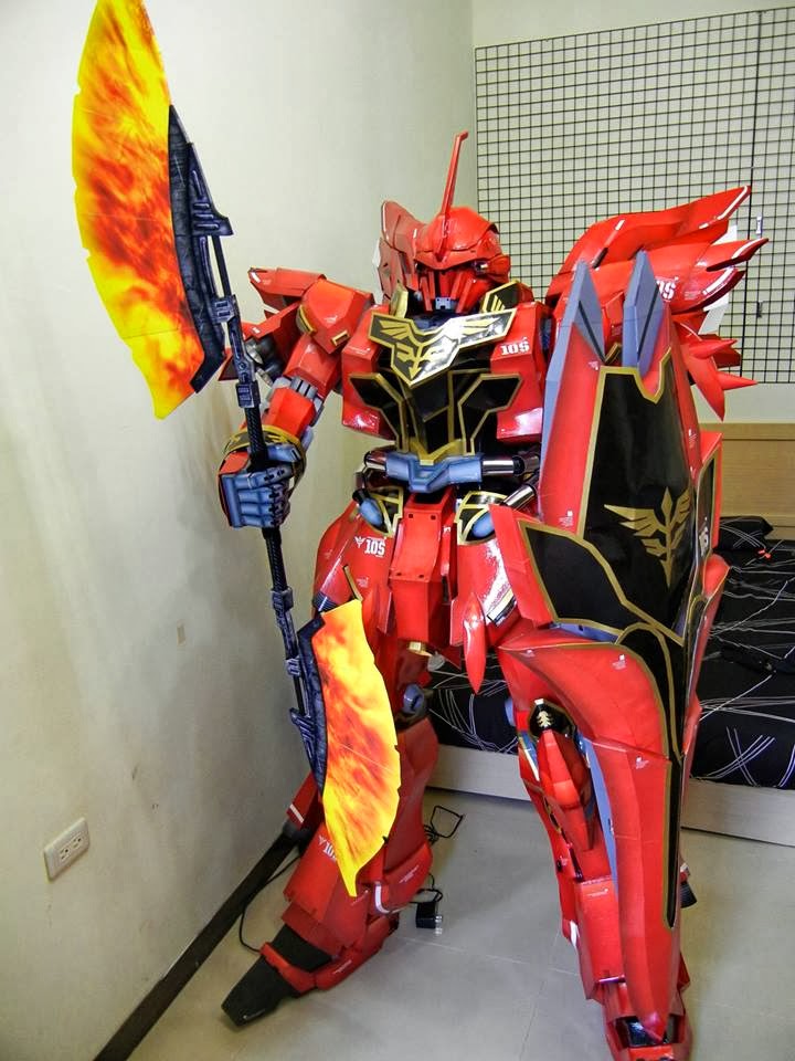 GUNDAM GUY: Gundam Papercraft: Sinanju - 1/10th Scale w/ LEDs! [Updated]