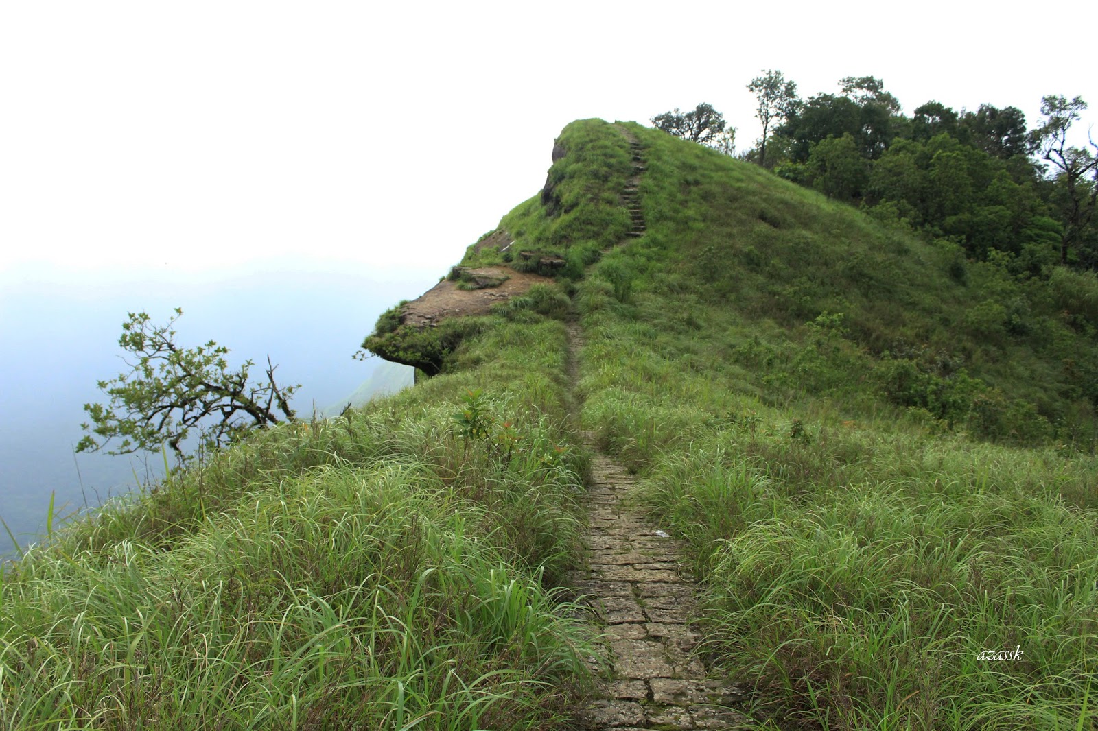 Calm-Sojourner: Holiday trip to Reiek Hill, Mizoram