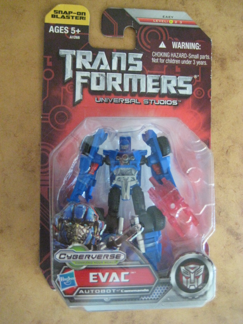 ChCse's blog: Toy Review: Transformers Universal Studios Evac (Legion)