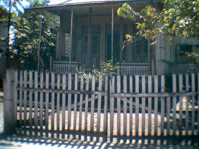 TranQuilitY HaTi: Seni Rupa Rumah Adat Masyarakat Banjar di Banjarmasin