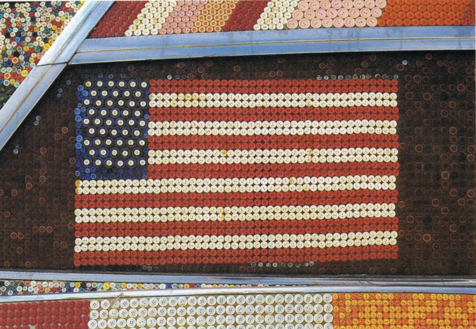 P8 Buttons & Fabrics: Button Wednesday : The Button King