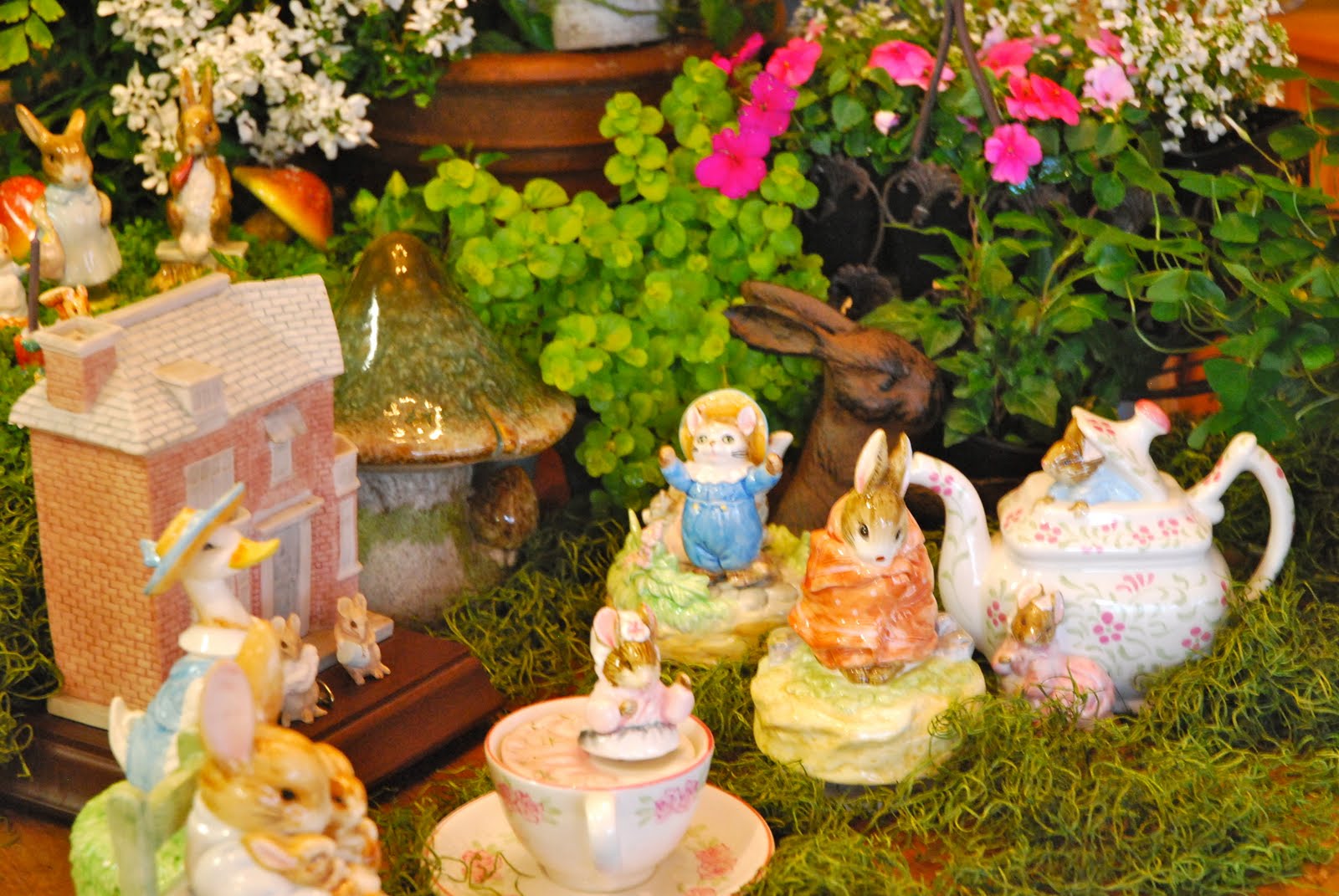 THE FRENCH HUTCH: BEATRIX POTTER ~ "MR. McGREGOR'S GARDEN" REVISITED